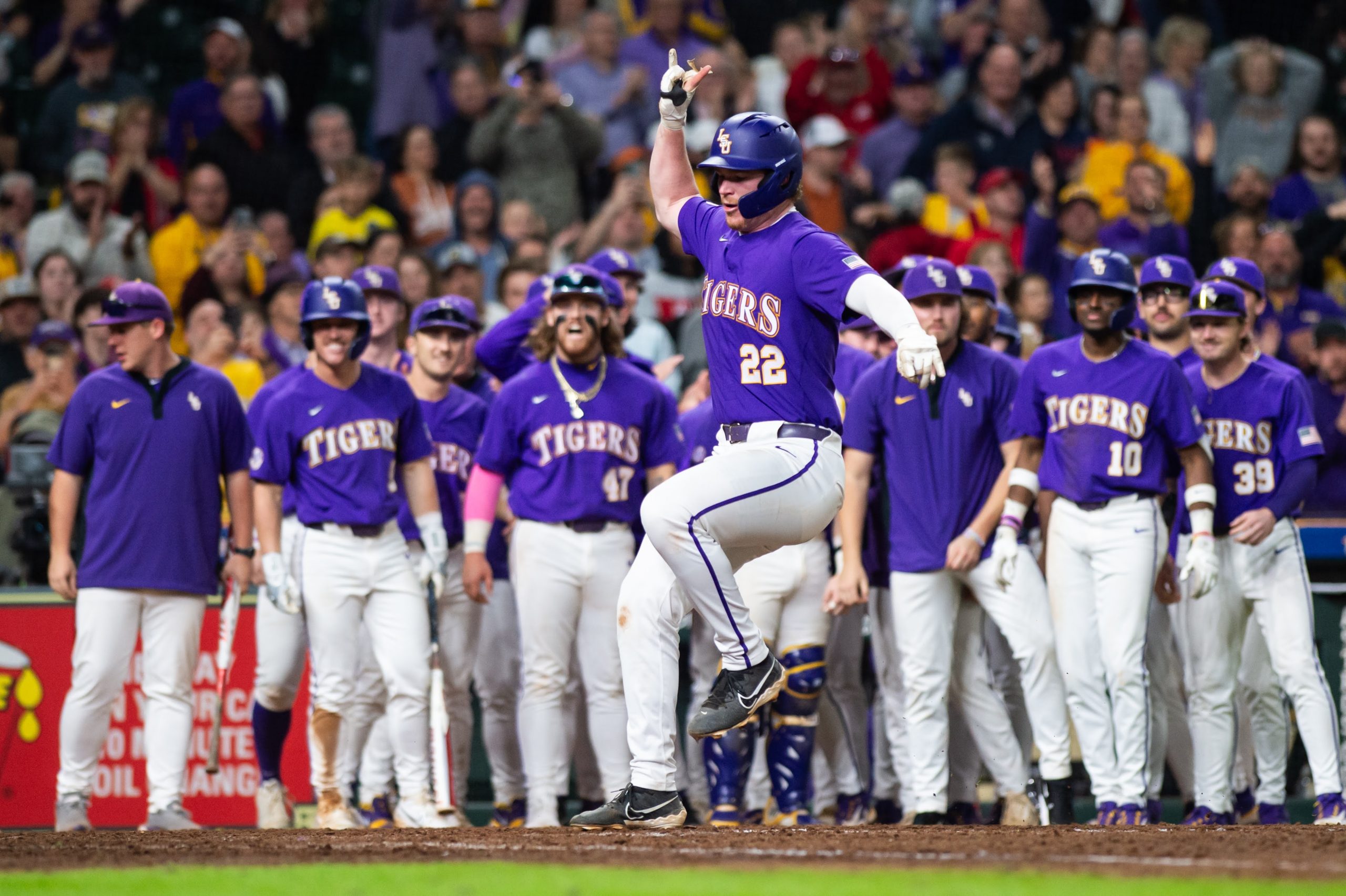 No. 4-Ranked LSU Baseball Will Have To Earn Its Money To Take Series Versus No. 5 Tennessee ...