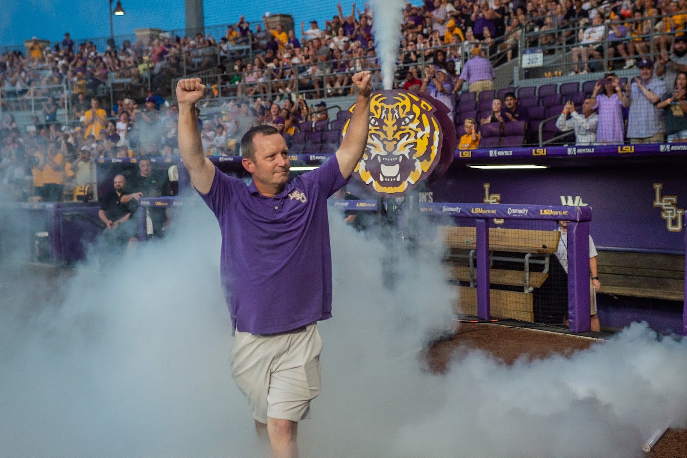 LSU Fans Fill Alex Box For National Title Gala As If It’s A Super ...