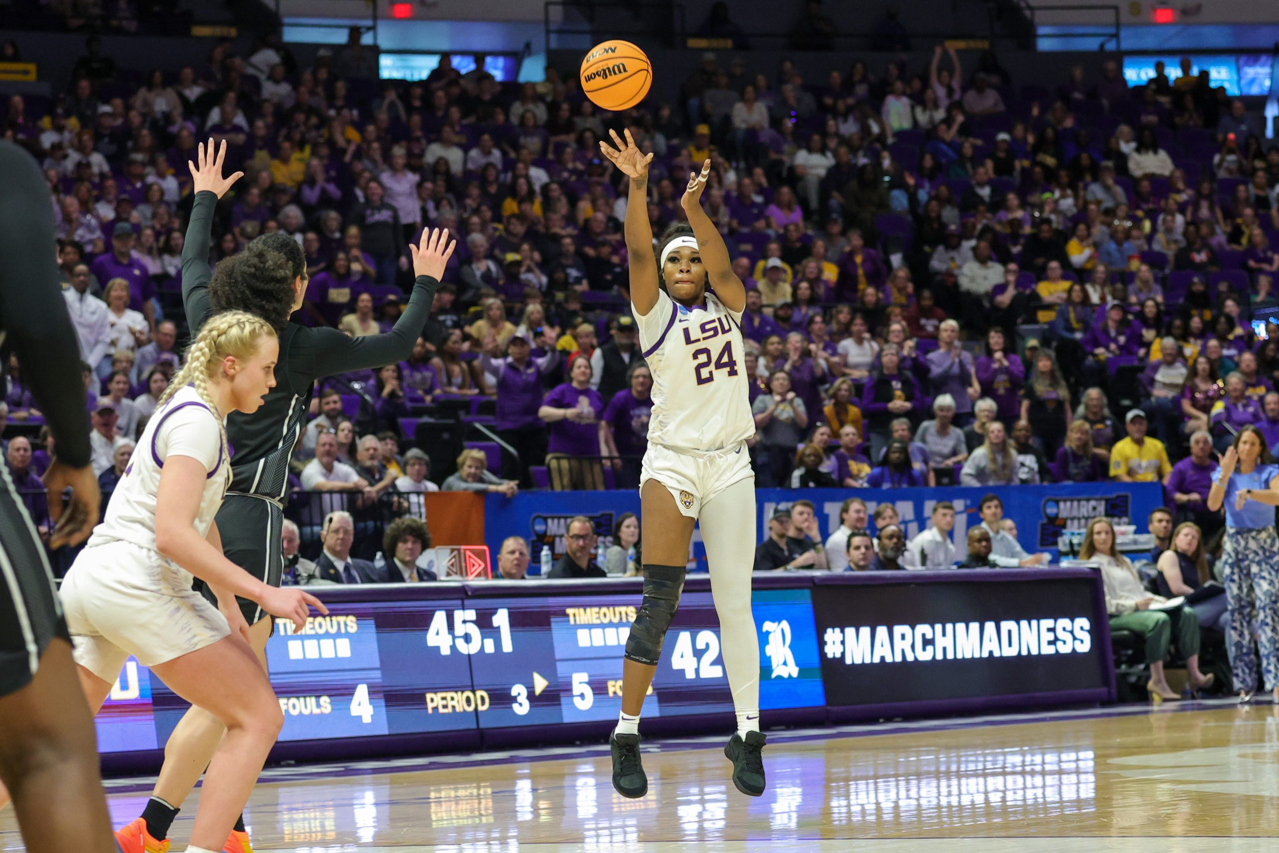 LSU’s Aneesah Morrow On Preseason Watchlist For Katrina McClain Award ...