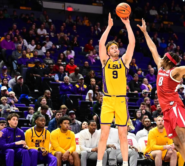 Baker pumps in 25 points, powers LSU to dominant win over Arkansas ...