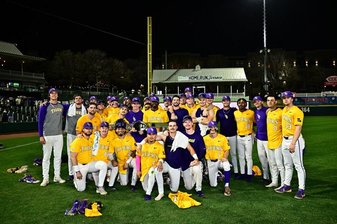 LSU Baseball Moves To No. 1 In The Nation After Near Perfect Weekend ...