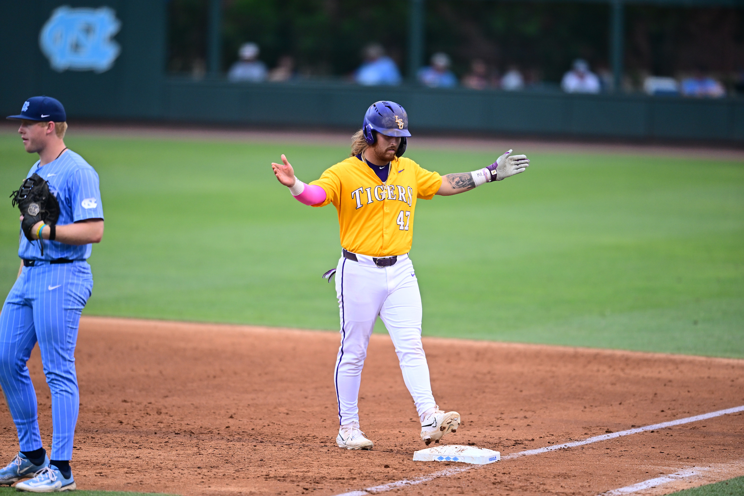 Thatcher Hurd shows his old self and LSU’s bats stay hot to beat UNC ...