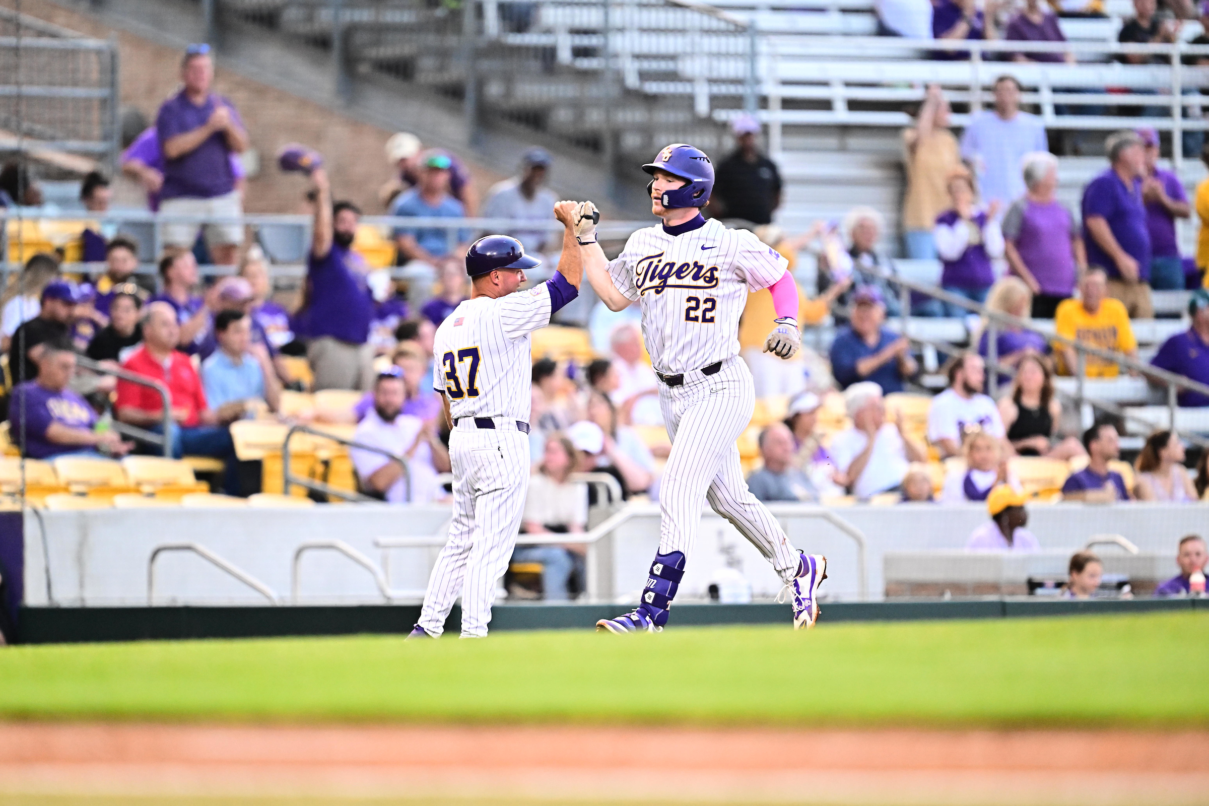 LSU Baseball Wins 5th Straight As Ethan Frey, Jared Jones Homer | Tiger Rag