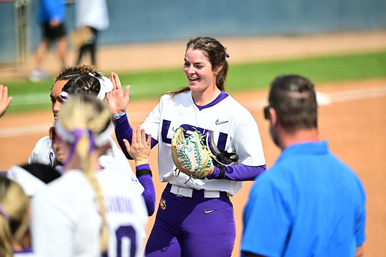 LSU Softball Splits A Pair On West Coast | Tiger Rag