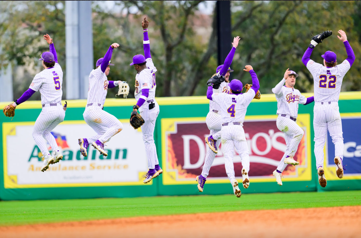 LSU baseball coach Jay Johnson names Gage Jump starting pitcher against ...