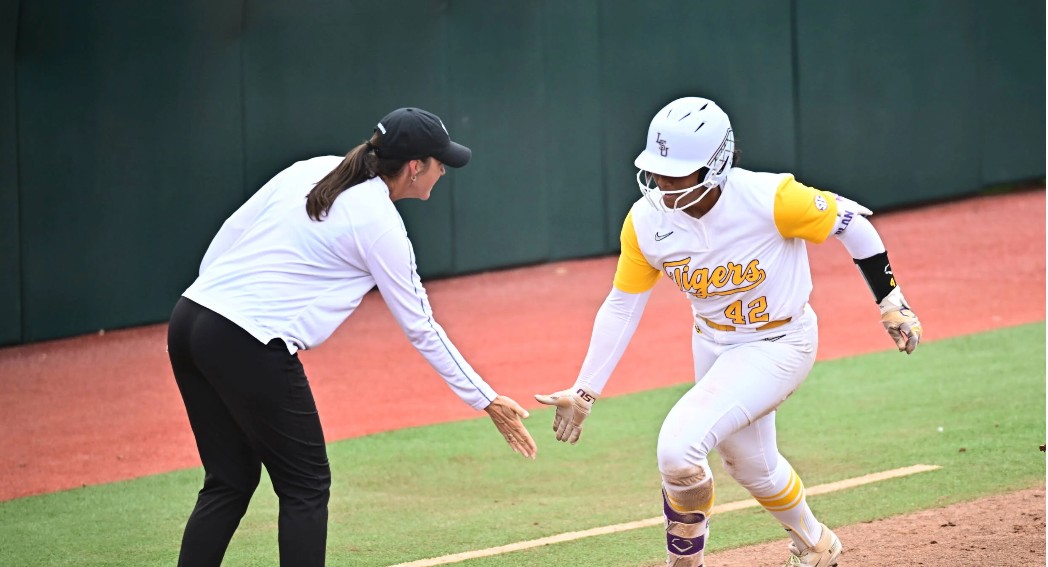 LSU Softball: No. 9 LSU Ties Series; Downs No. 3 Texas, 6-1 | Tiger Rag