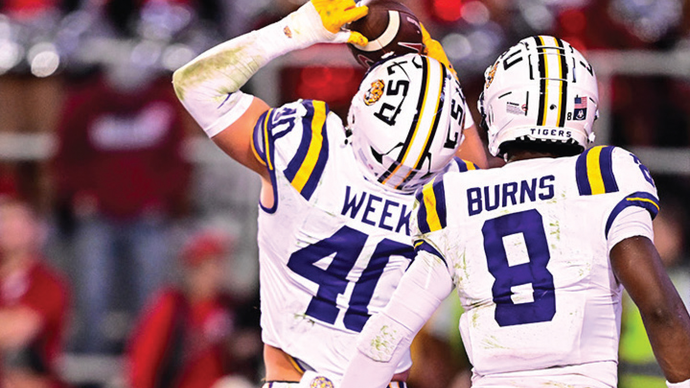 LSU Dominates Arkansas To Set Up Match Of Only Undefeated Teams In SEC ...