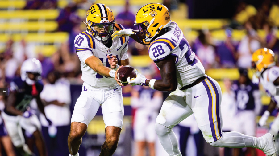 Did Brian Kelly Pick Wrong Backup QB? Rickie Collins May Transfer ...