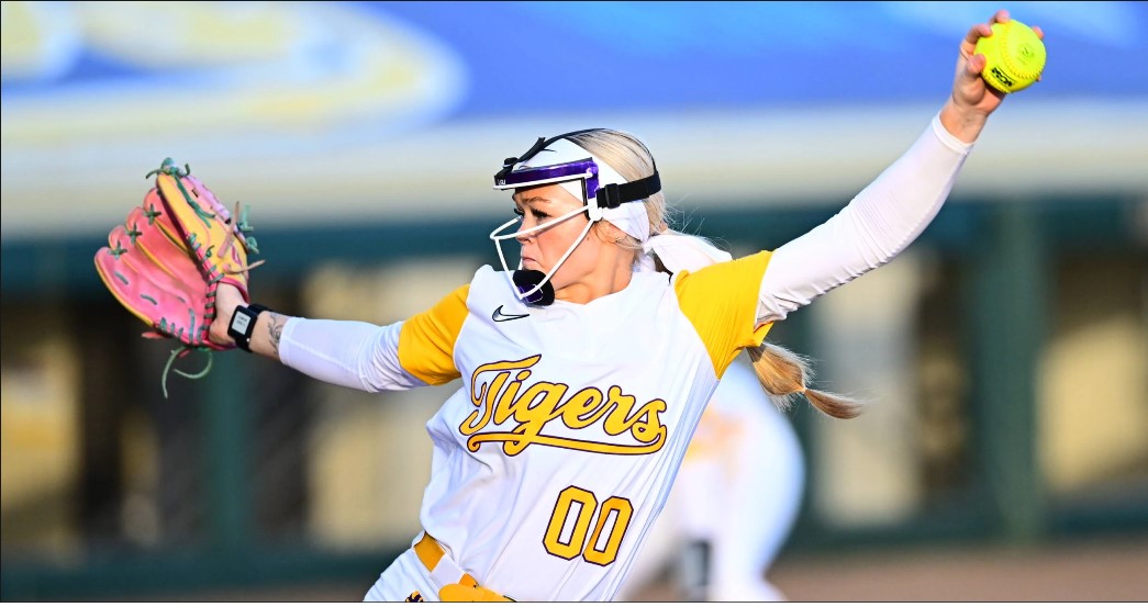 Heavener Perfect in First Career Start, No. 10 LSU Sweeps | Tiger Rag