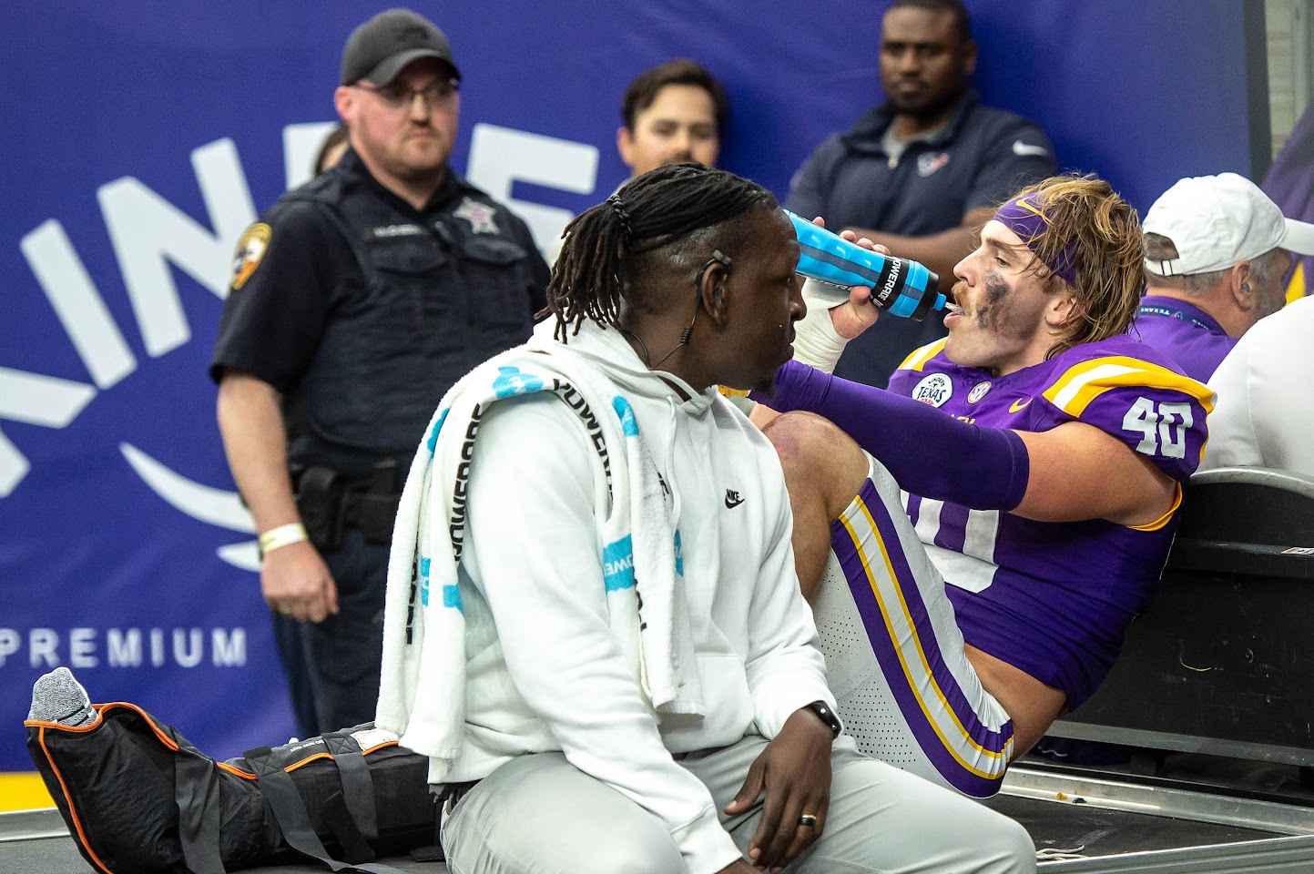 LSU LB Whit Weeks Seriously Injures Ankle As Tigers Lead Baylor 34-17 ...