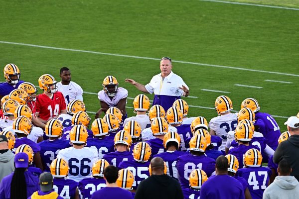 Brian Kelly Apologizes To WBRZ Sports Anchor Michael Cauble For His ...